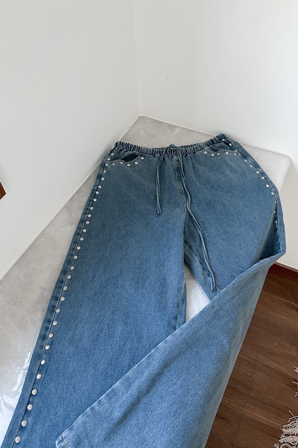 Whitney Studded Straight Leg Jeans | Neutral Ground